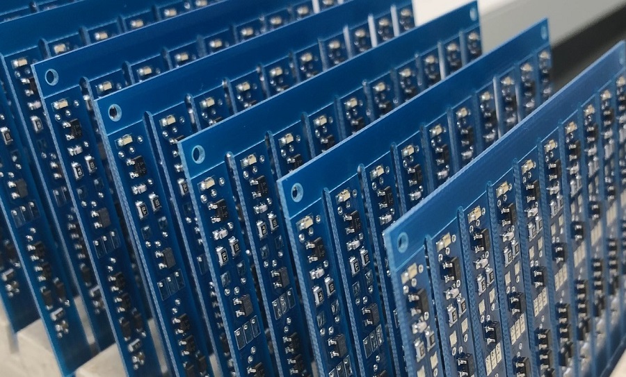 超高輝度LED基板実装 – 基板実装メーカーの株式会社相信 -電子機器開発をワンストップ提供