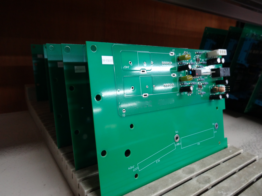 コネクタの手付け実装 – 基板実装メーカーの株式会社相信 -電子機器開発をワンストップ提供